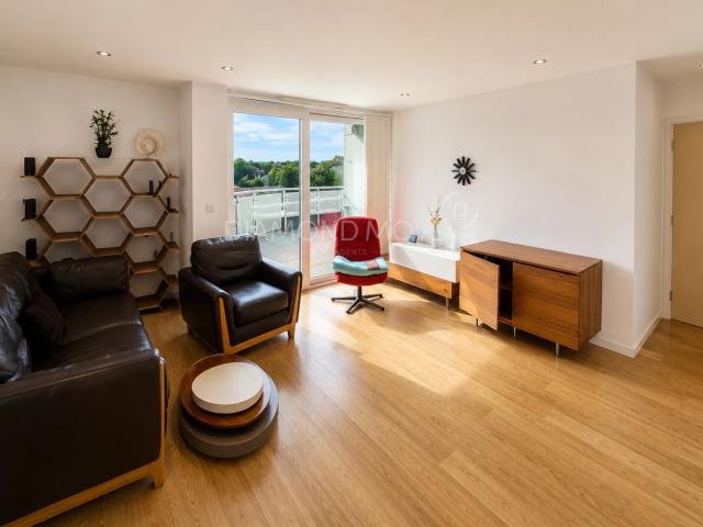 2 Bedroom To Rent £1,700 pcm