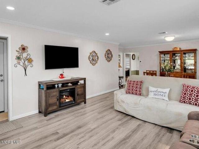 2 bedroom, Toms River NJ 08757 101705014