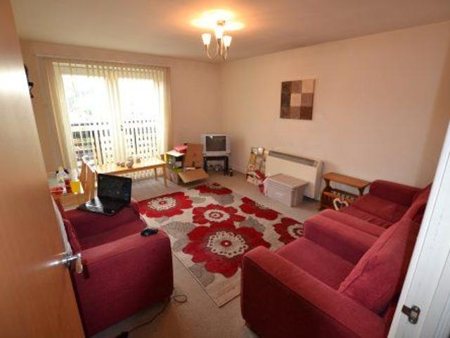 2 Bedroom top floor flat on Pownall Road