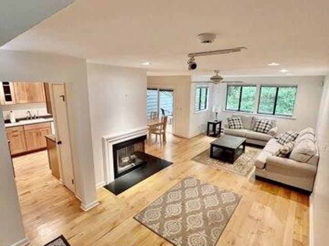 2 bedroom, Torrington CT 06790 104444156