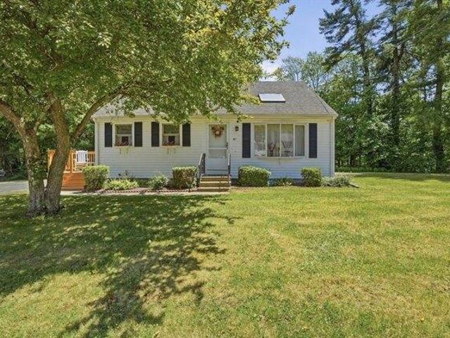 2 bedroom, Taunton MA 02780 103189130