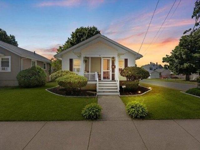 2 bedroom, Taunton MA 02780 104808551