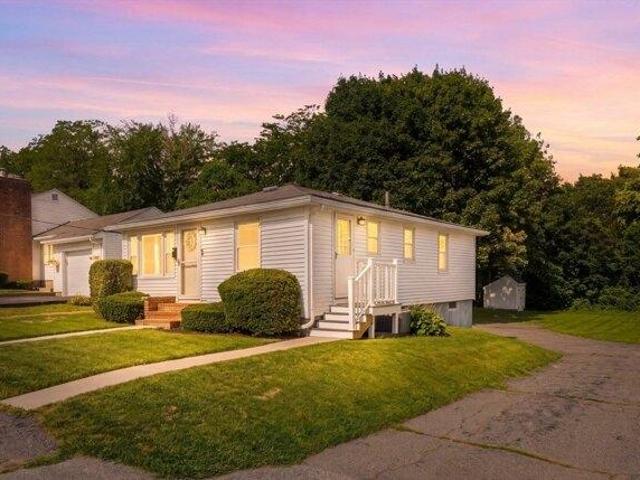 2 bedroom, Taunton MA 02780 105116296