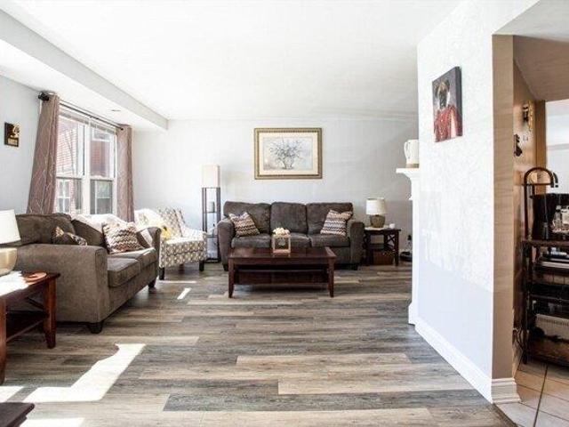 2 bedroom, Taunton MA 02780 LS102775595