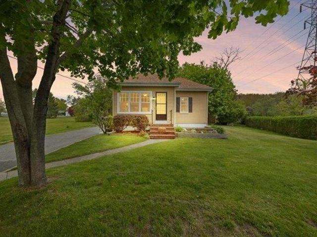 2 bedroom, Taunton MA 02780 LS102823660