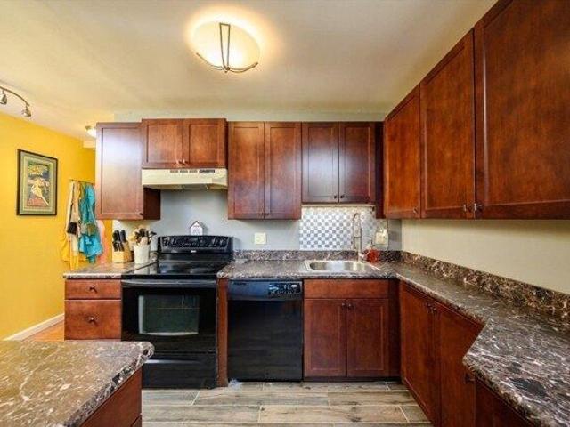 2 bedroom, Taunton MA 02718 105093664