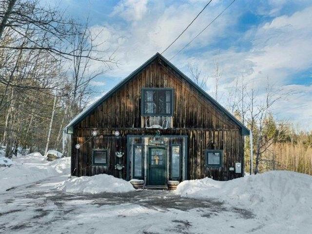 2 bedroom, Tamworth NH 03875 102445413