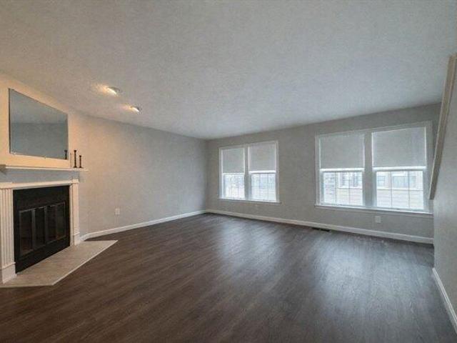 2 bedroom, Tewksbury MA 01876 102595172
