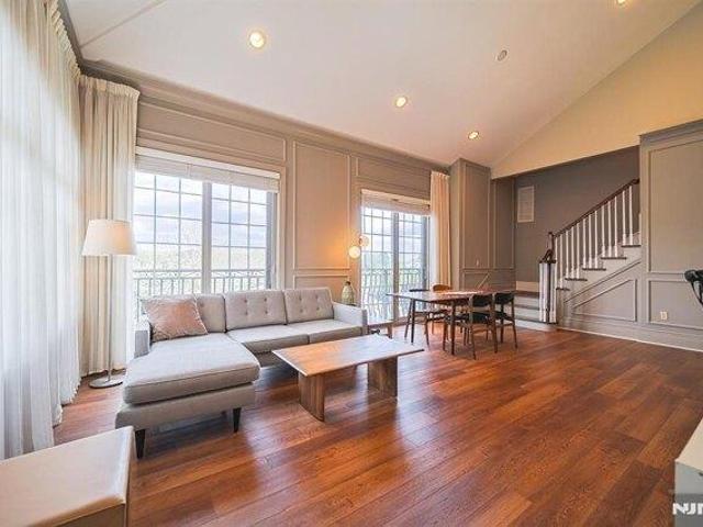 2 bedroom, Tenafly NJ 07670 102762200