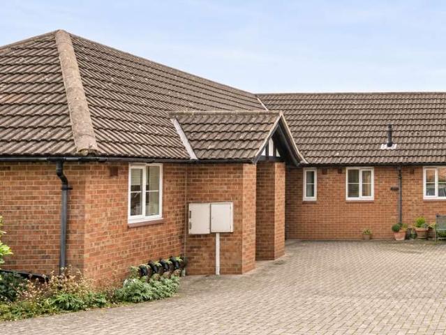 2 Bedroom Terraced Bungalow