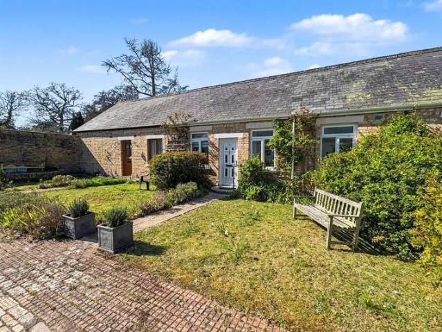 2 Bedroom Terraced Bungalow