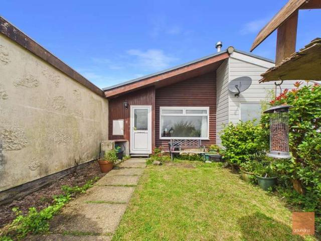 2 Bedroom Terraced Bungalow