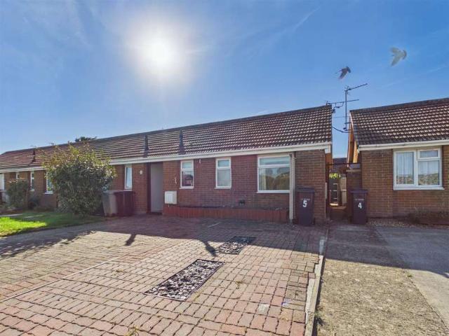 2 Bedroom Terraced Bungalow