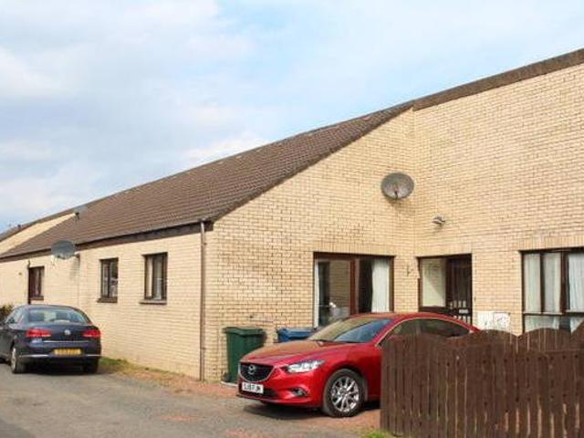2 bedroom terraced bungalow for rent in 62 Coulport Place Helensburgh G84 8TL G84