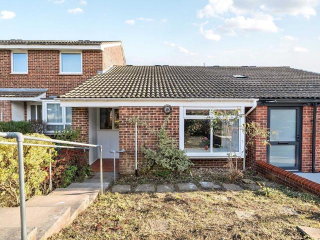 2 bedroom terraced bungalow for sale