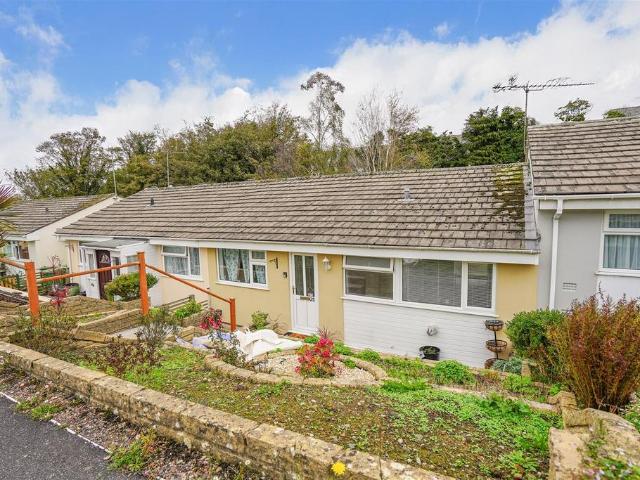 2 bedroom terraced bungalow for sale