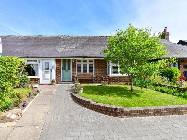 2 bedroom terraced bungalow for sale