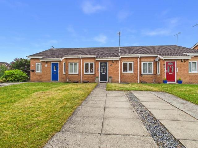 2 bedroom terraced bungalow for sale