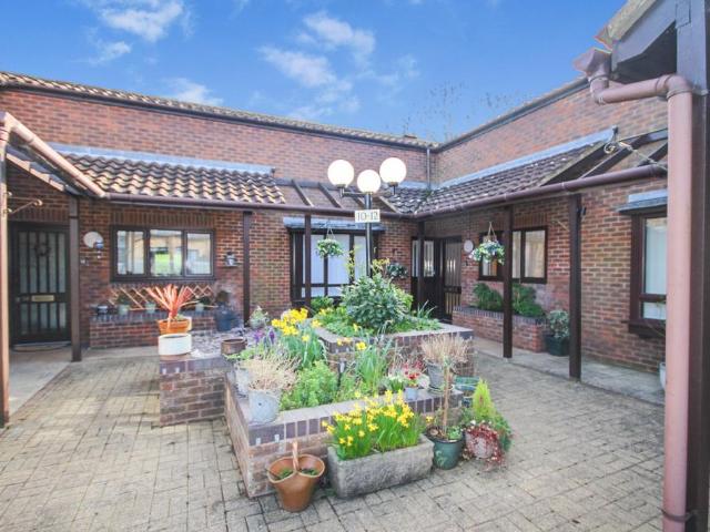 2 bedroom terraced bungalow for sale