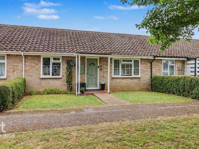 2 bedroom terraced bungalow for sale
