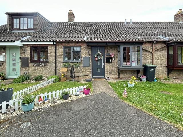 2 bedroom terraced bungalow for sale