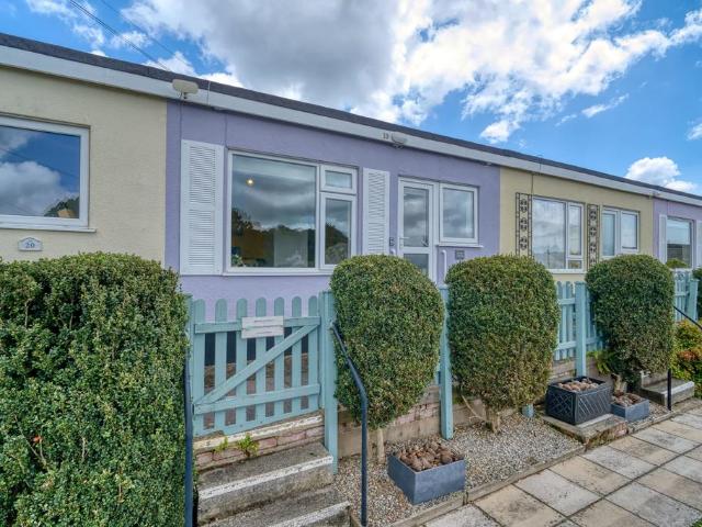 2 bedroom terraced bungalow for sale