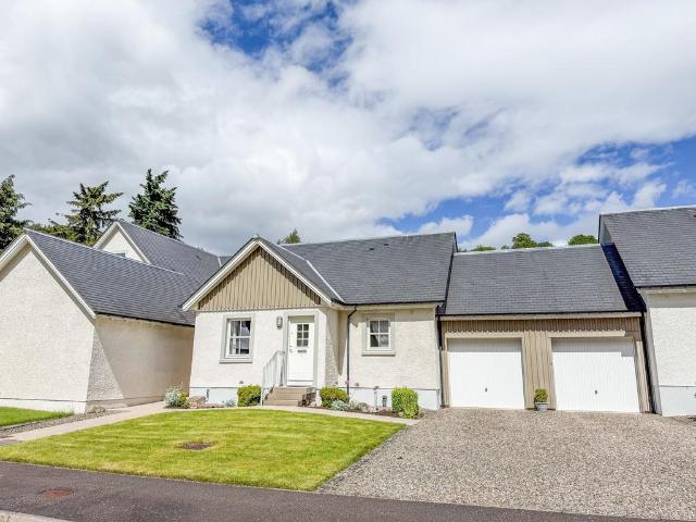 2 bedroom terraced bungalow for sale