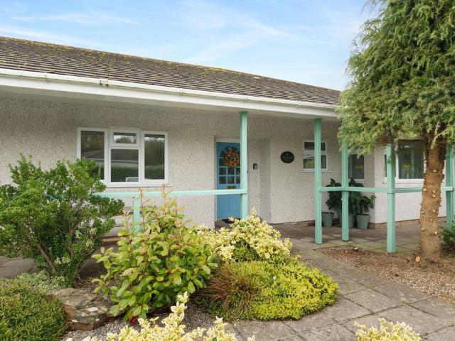 2 bedroom terraced bungalow for sale