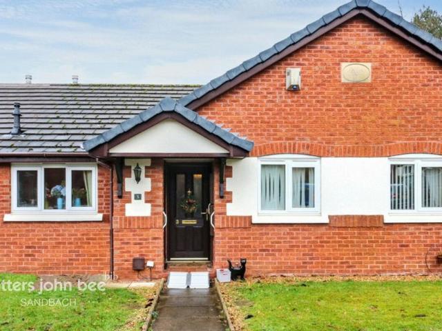 2 bedroom terraced bungalow for sale