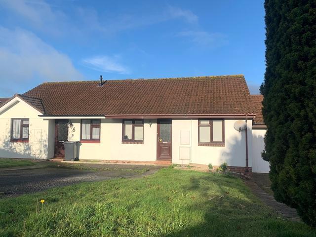 2 bedroom terraced bungalow for sale