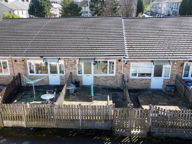 2 bedroom terraced bungalow for sale
