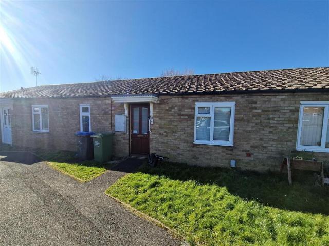 2 bedroom terraced bungalow for sale