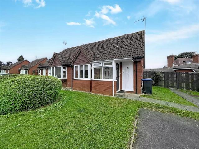 2 bedroom terraced bungalow for sale