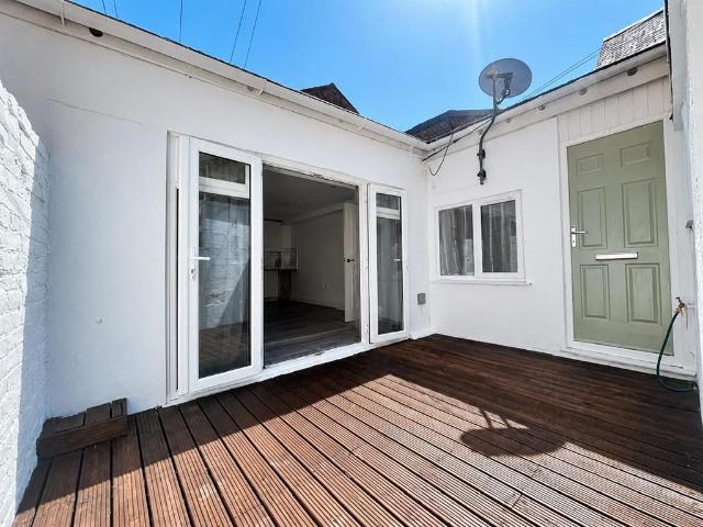 2 bedroom terraced bungalow for sale