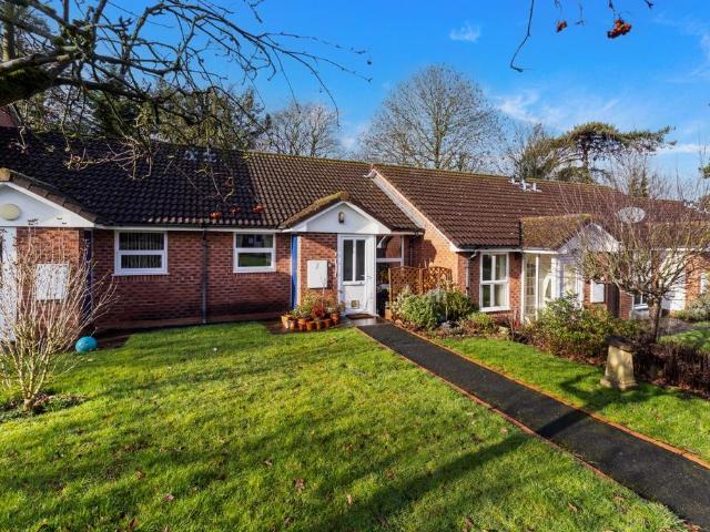 2 bedroom terraced bungalow for sale