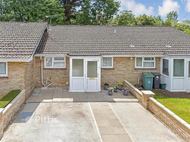 2 bedroom terraced bungalow for sale