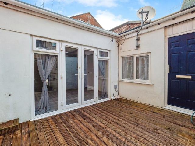 2 bedroom terraced bungalow for sale