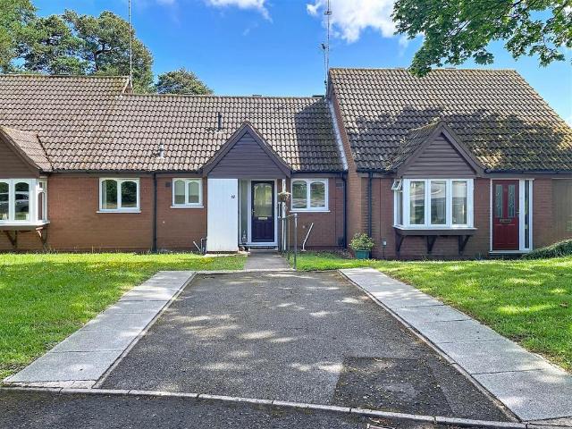 2 bedroom terraced bungalow for sale