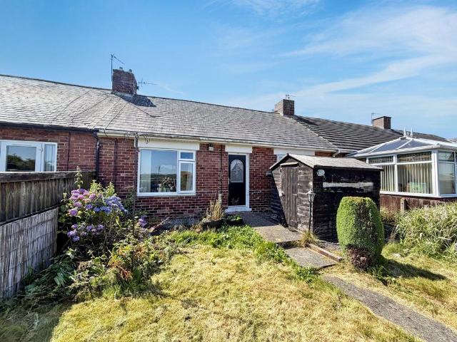 2 bedroom terraced bungalow for sale