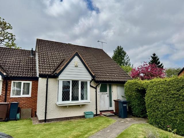 2 bedroom terraced bungalow for sale