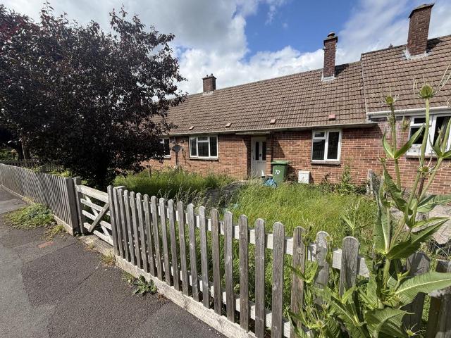 2 bedroom terraced bungalow for sale