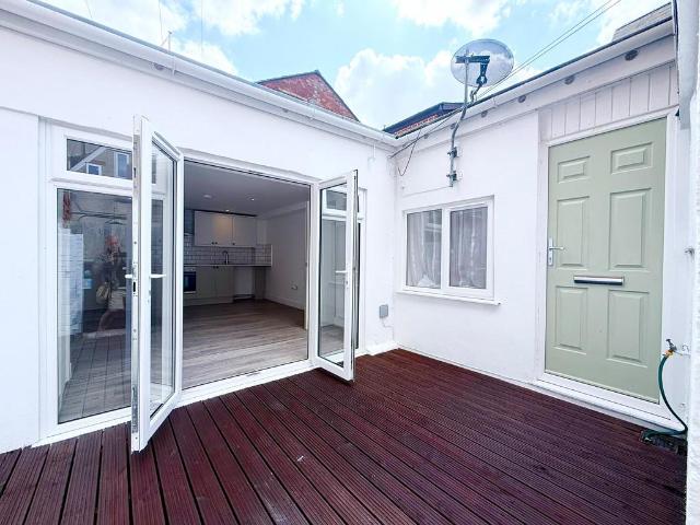 2 bedroom terraced bungalow for sale