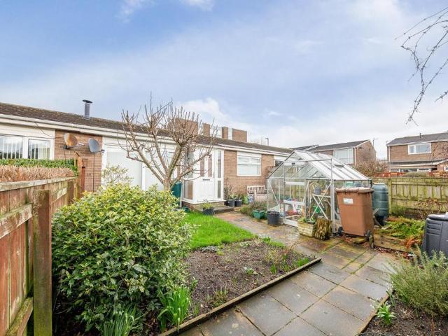 2 bedroom terraced bungalow for sale