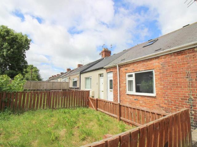 2 bedroom terraced bungalow for sale