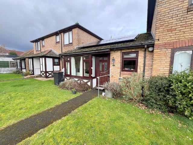 2 bedroom terraced bungalow for sale