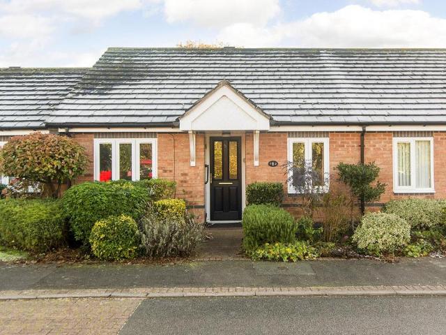2 bedroom terraced bungalow for sale