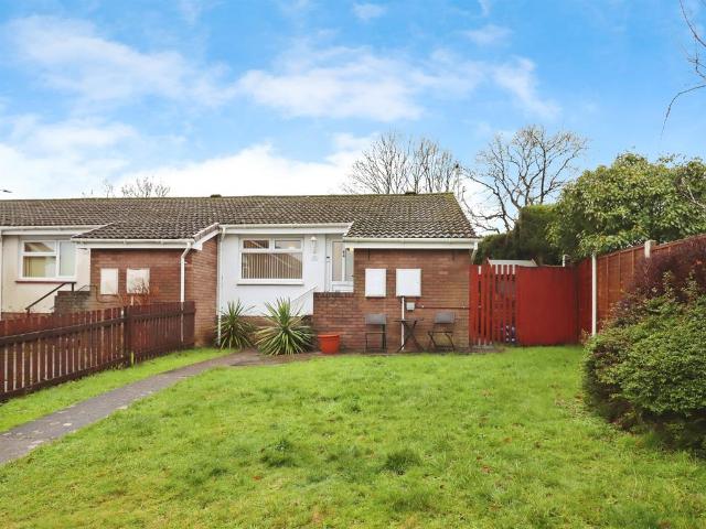 2 bedroom terraced bungalow for sale