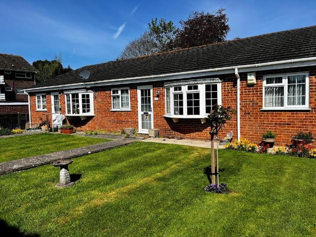 2 bedroom terraced bungalow for sale