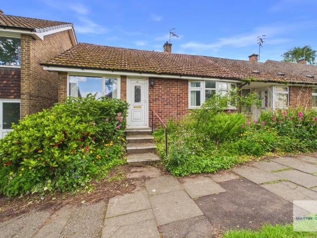 2 bedroom terraced bungalow for sale