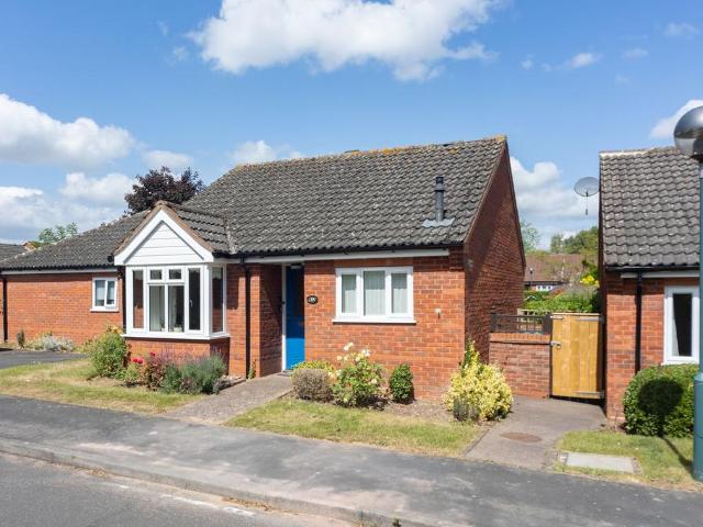 2 bedroom terraced bungalow for sale